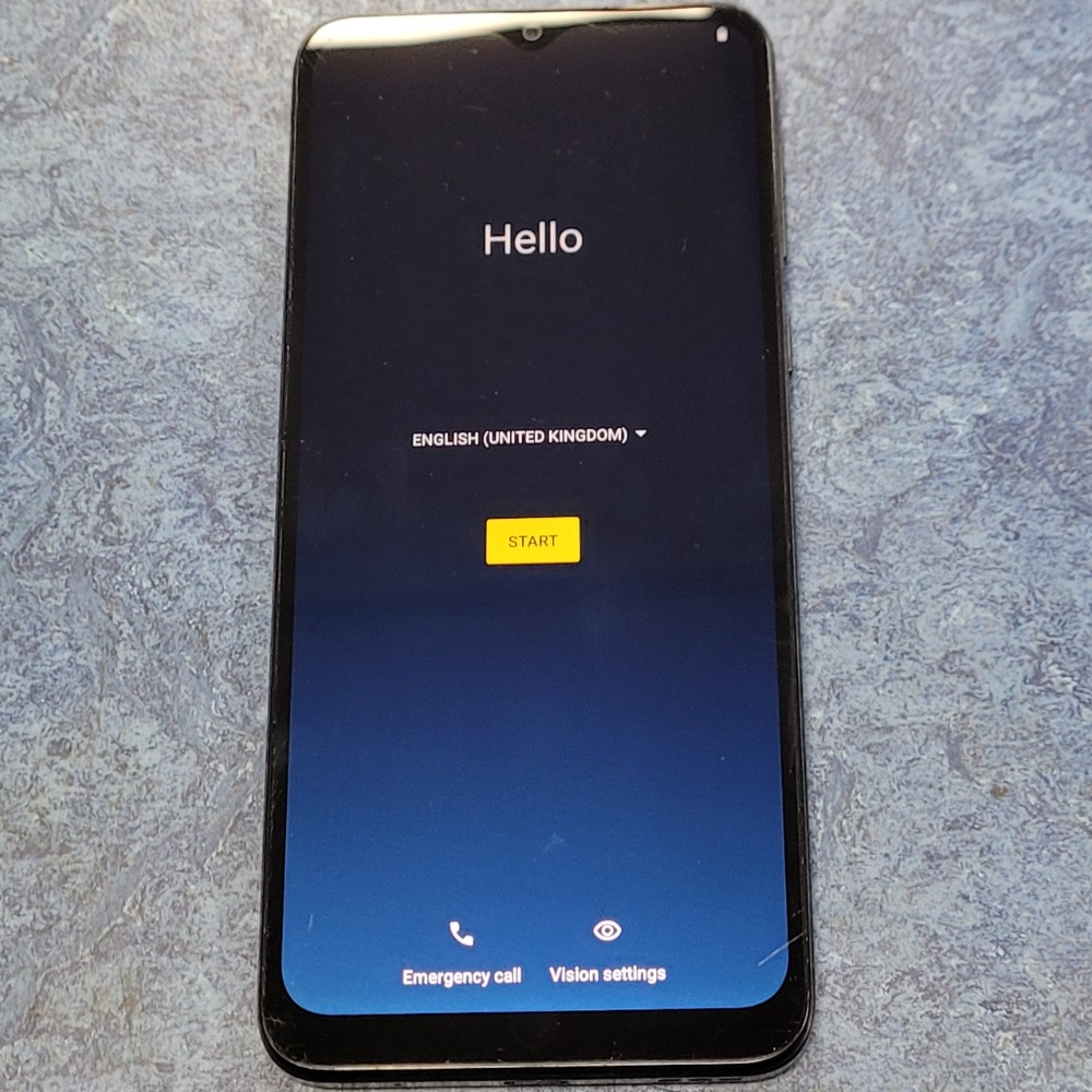 Pre-owned Motorola Moto e13 phone 32gb unlocked to any network - Own4Less
